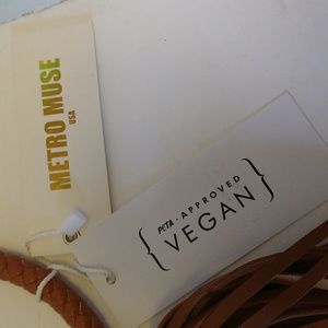 Metro Muse | Bags | Nwt Metro Muse Vegan Leather Wristletclutch | Poshmark